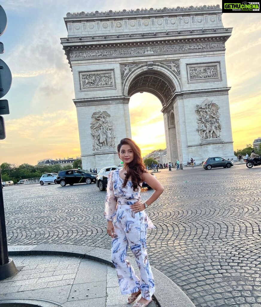 Actress Adaa Khan HD Photos and Wallpapers August 2022 - Gethu Cinema