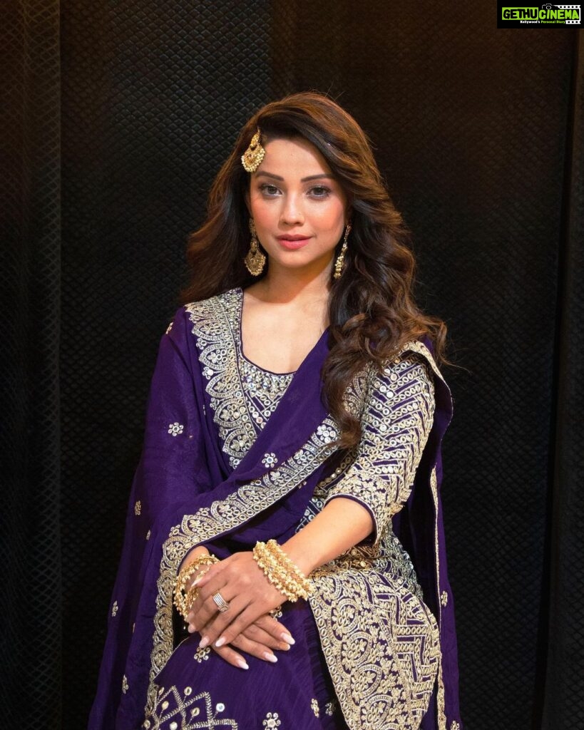 Actress Adaa Khan HD Photos and Wallpapers May 2022 - Gethu Cinema