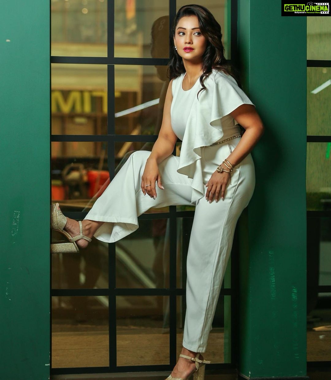 Actress Adaa Khan HD Instagram Photos and Wallpapers May 2022 | Gethu ...