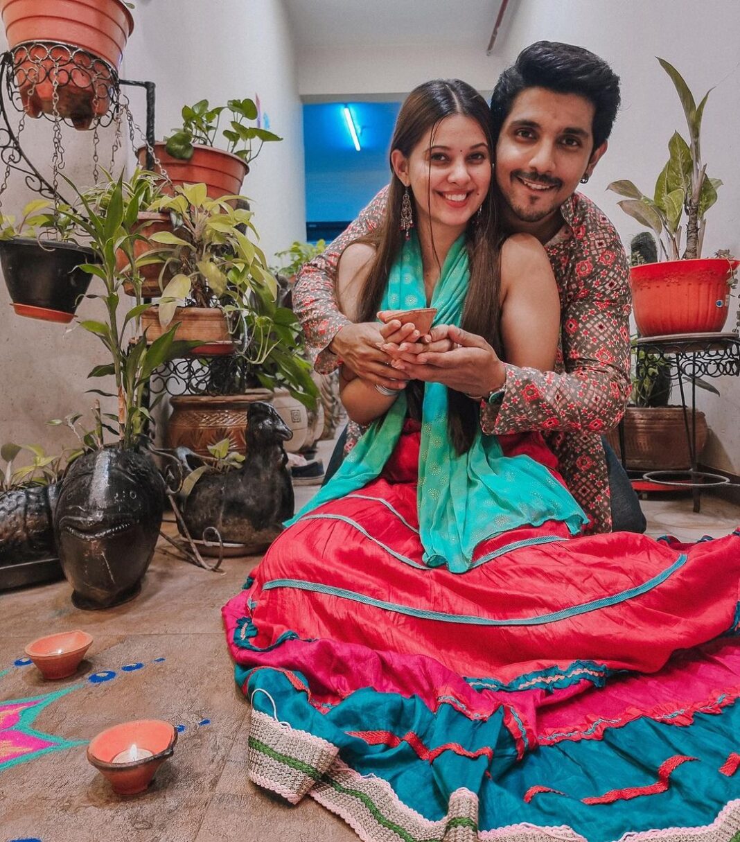 Actress Alice Kaushik HD Photos and Wallpapers November 2021 - Gethu Cinema