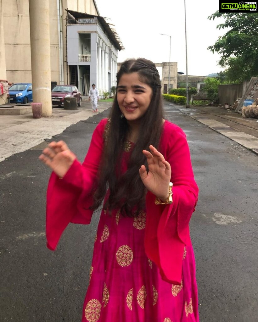 Ananya Agarwal Instagram - let the indianness show!! life is too short to blend in 💫 - Gethu Cinema