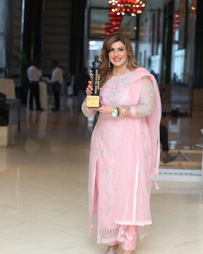 Actress Anisha Hinduja HD Photos and Wallpapers February 2023 | Gethu Cinema