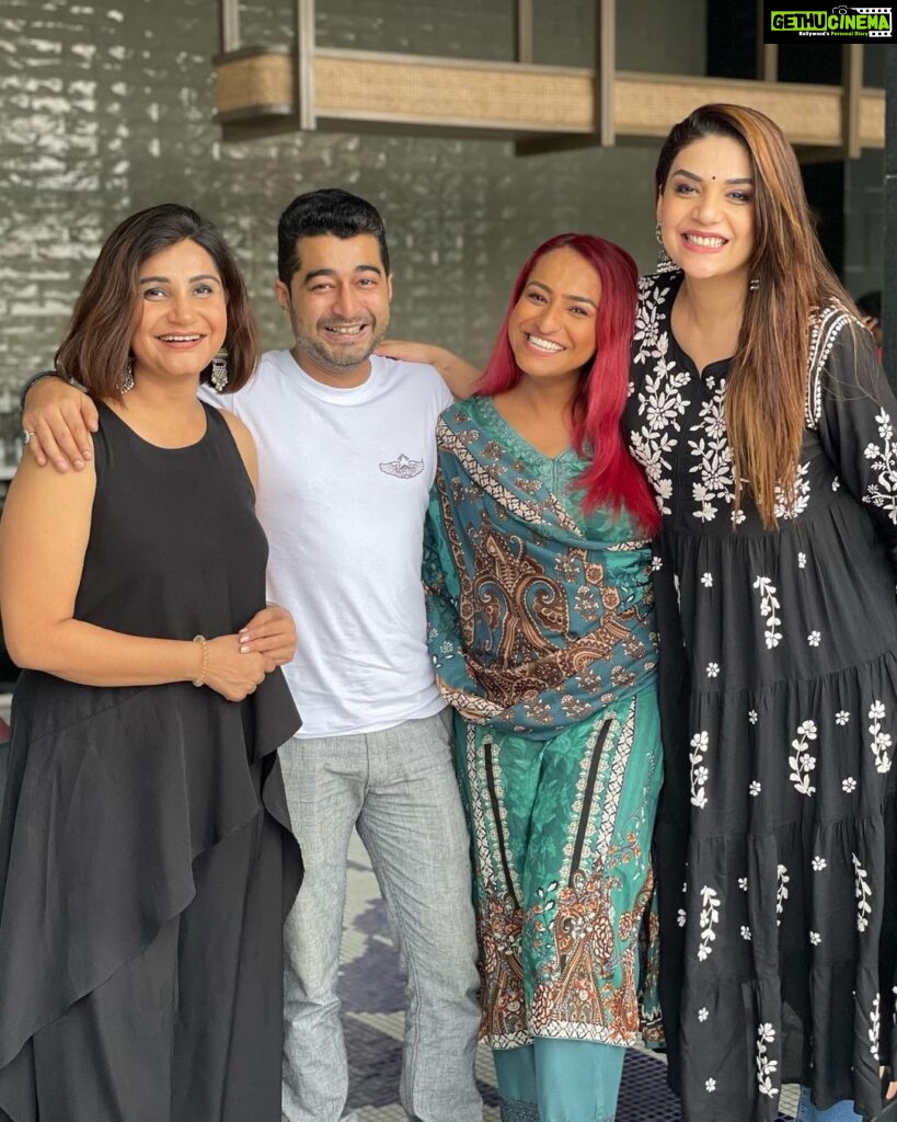 Actress Anjum Fakih HD Photos and Wallpapers October 2022 - Gethu Cinema