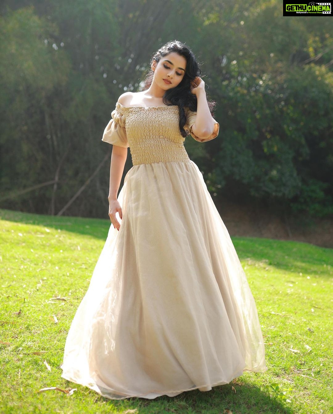 Actress Ann Sheetal HD Photos and Wallpapers April 2022 - Gethu Cinema