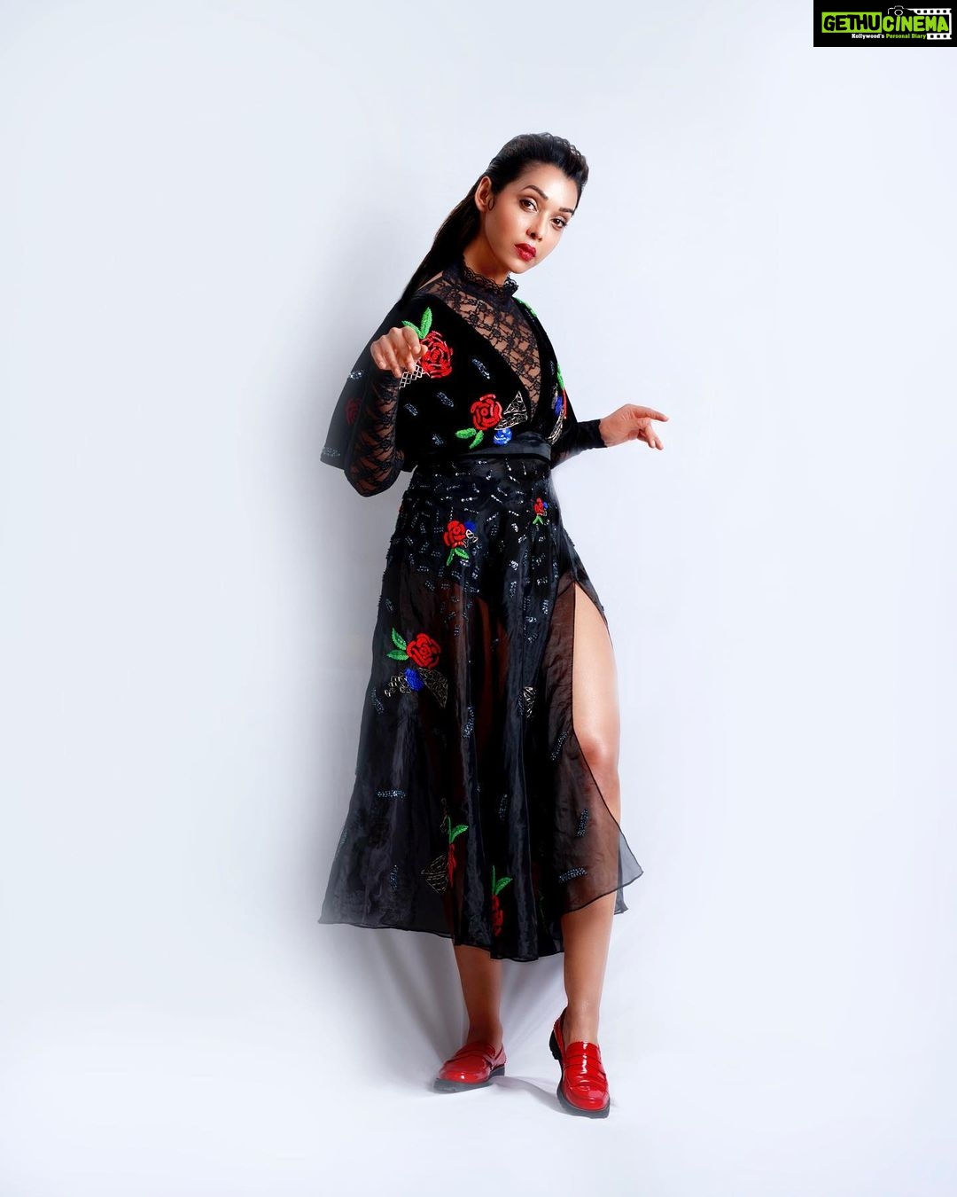 Anupriya Goenka Instagram – Happy Sundayin 🍡 📸 @akshay_kerlekar 🎀 ...