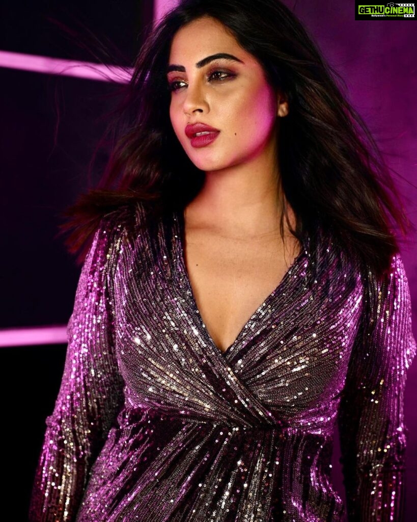 Actress Arshi Khan HD Photos and Wallpapers November 2022 - Gethu Cinema