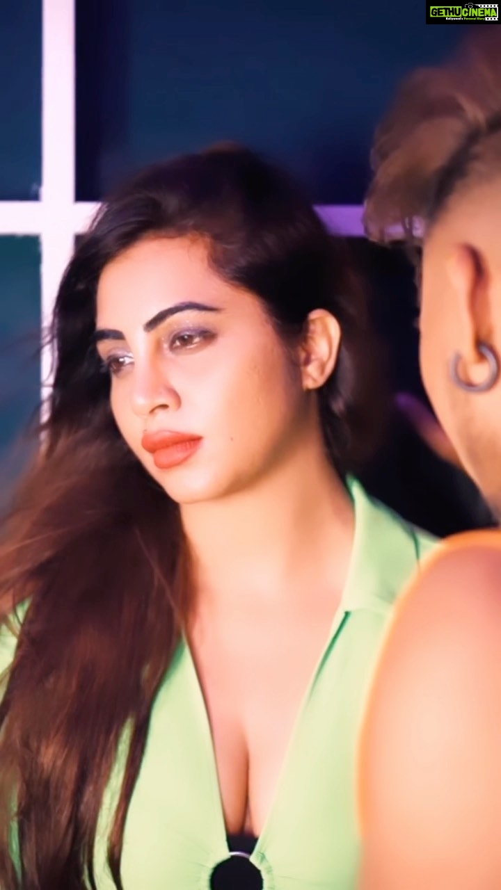 Actress Arshi Khan HD Photos and Wallpapers November 2022 - Gethu Cinema