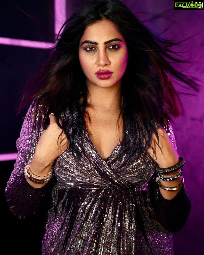 Actress Arshi Khan HD Instagram Photos and Wallpapers November 2022 ...