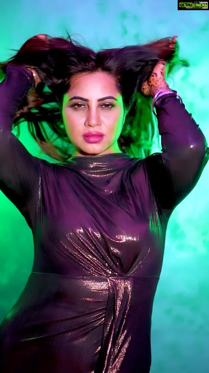 Actress Arshi Khan HD Photos and Wallpapers September 2022 - Gethu Cinema