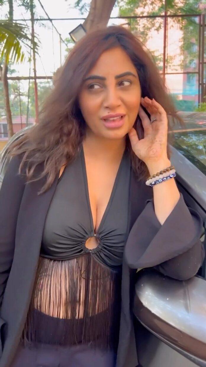 Actress Arshi Khan HD Photos and Wallpapers May 2023 | Gethu Cinema