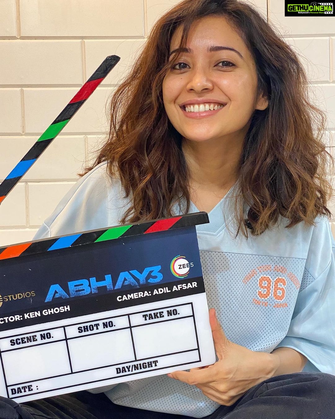 Asha Negi Instagram – Kickstarting Abhay3! @kunalkemmu @kenghosh19 ...