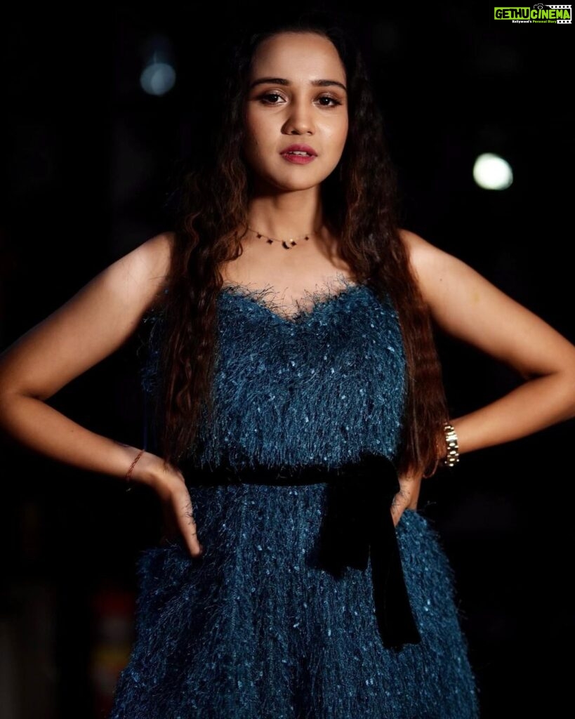 Actress Ashi Singh HD Instagram Photos and Wallpapers January 2022 ...