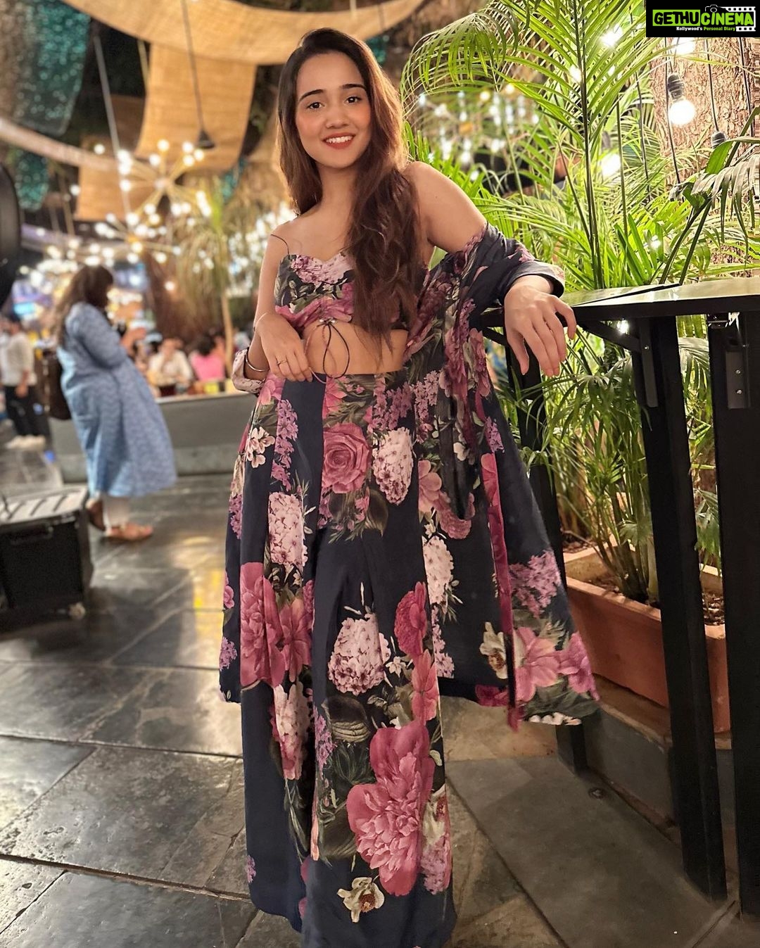 Actress Ashi Singh HD Photos and Wallpapers March 2023 - Gethu Cinema