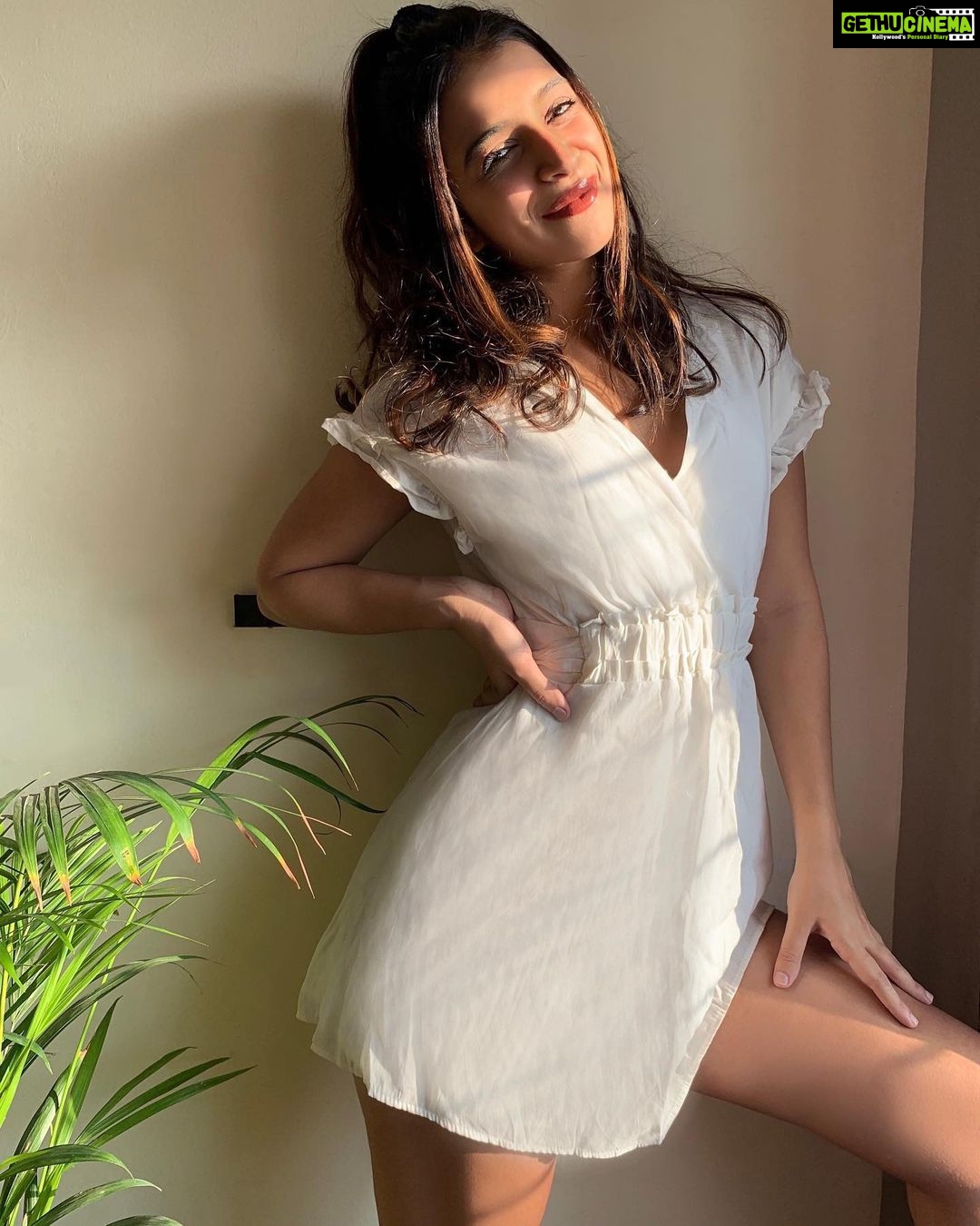 Actress Benafsha Soonawalla HD Instagram Photos and Wallpapers June ...