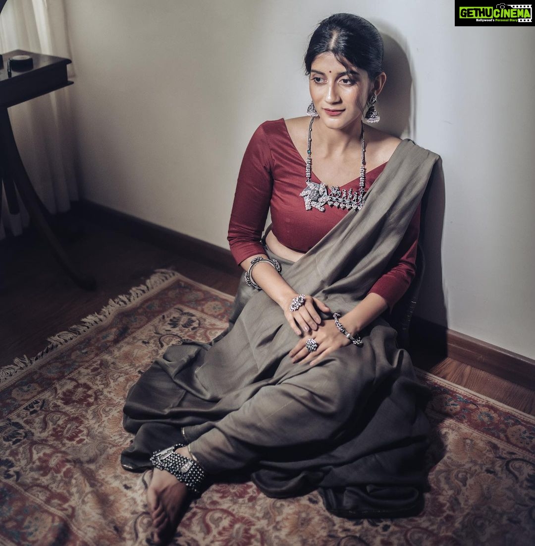 Actress Deeksha Joshi HD Instagram Photos and Wallpapers August 2022 | Gethu Cinema