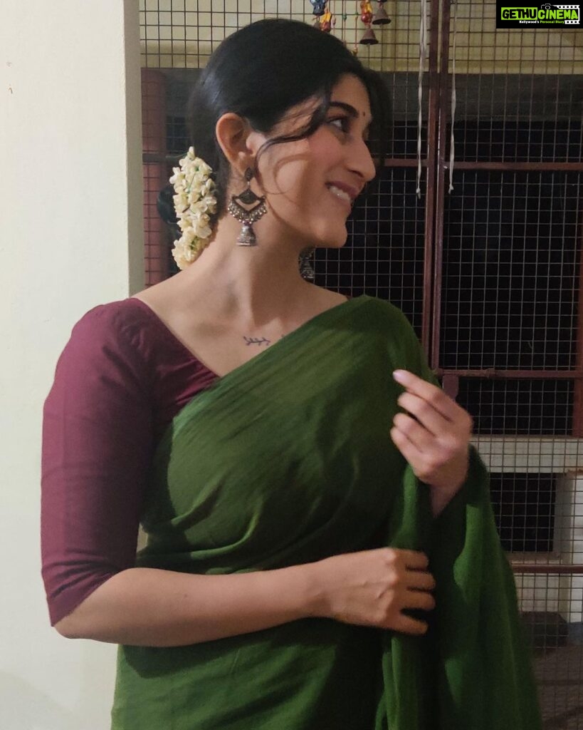 Actress Deeksha Joshi HD Instagram Photos and Wallpapers March 2023 ...
