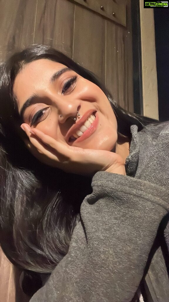 Actress Deeksha Joshi HD Instagram Photos and Wallpapers March 2023 ...