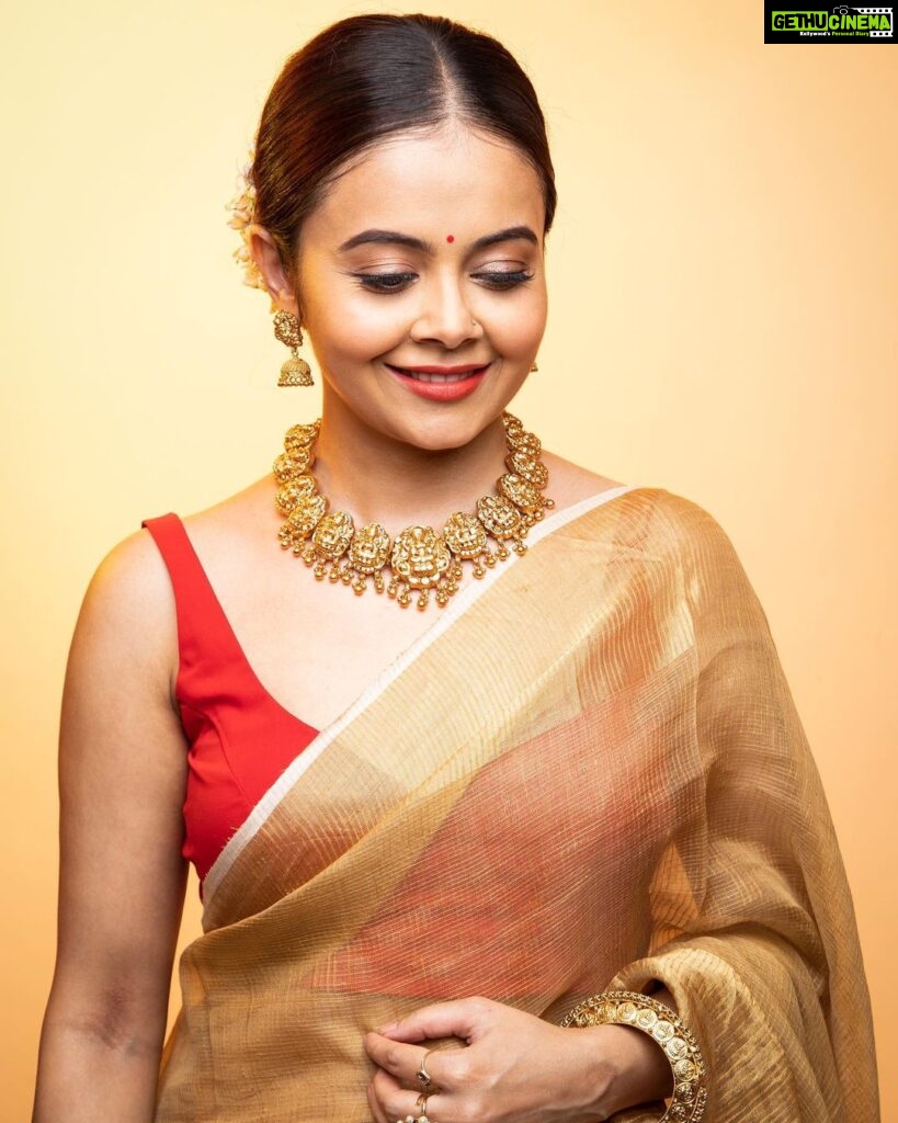 Devoleena Bhattacharjee Instagram – Stay radiant. 🌹 | Gethu Cinema