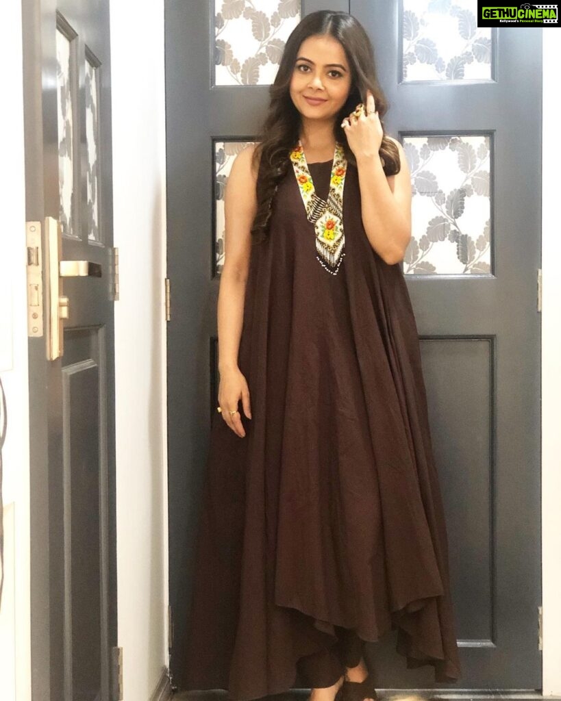 Devoleena Bhattacharjee Instagram - Bas yuhi 🥰🌸 I love December🥰😃 ...