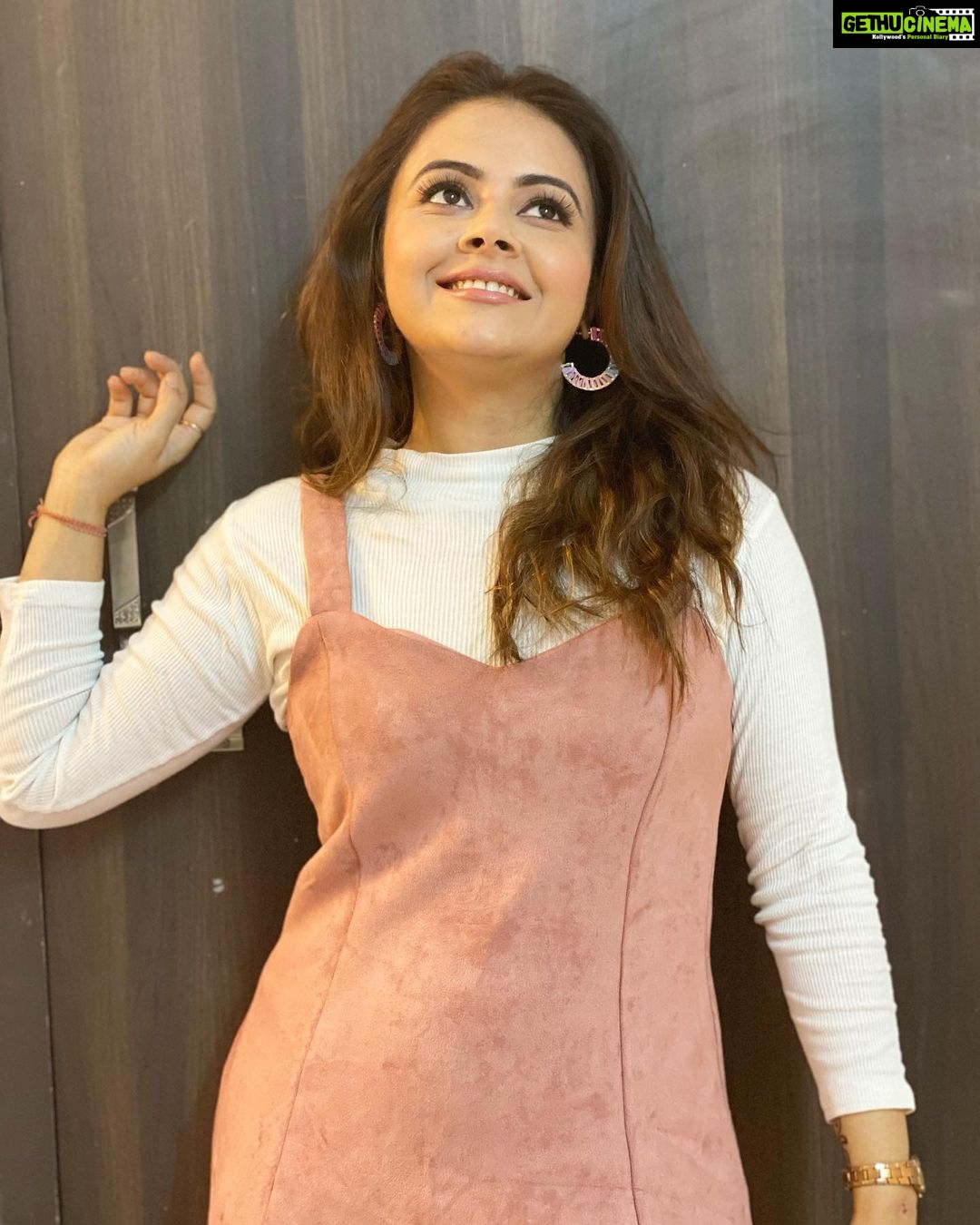 Devoleena Bhattacharjee Instagram – 🌸 . . Suede dress by @paradizehouse ...