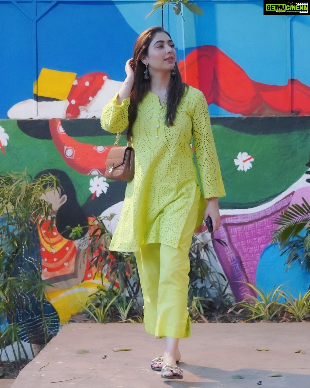 Actress Disha Parmar HD Instagram Photos and Wallpapers April 2023 ...