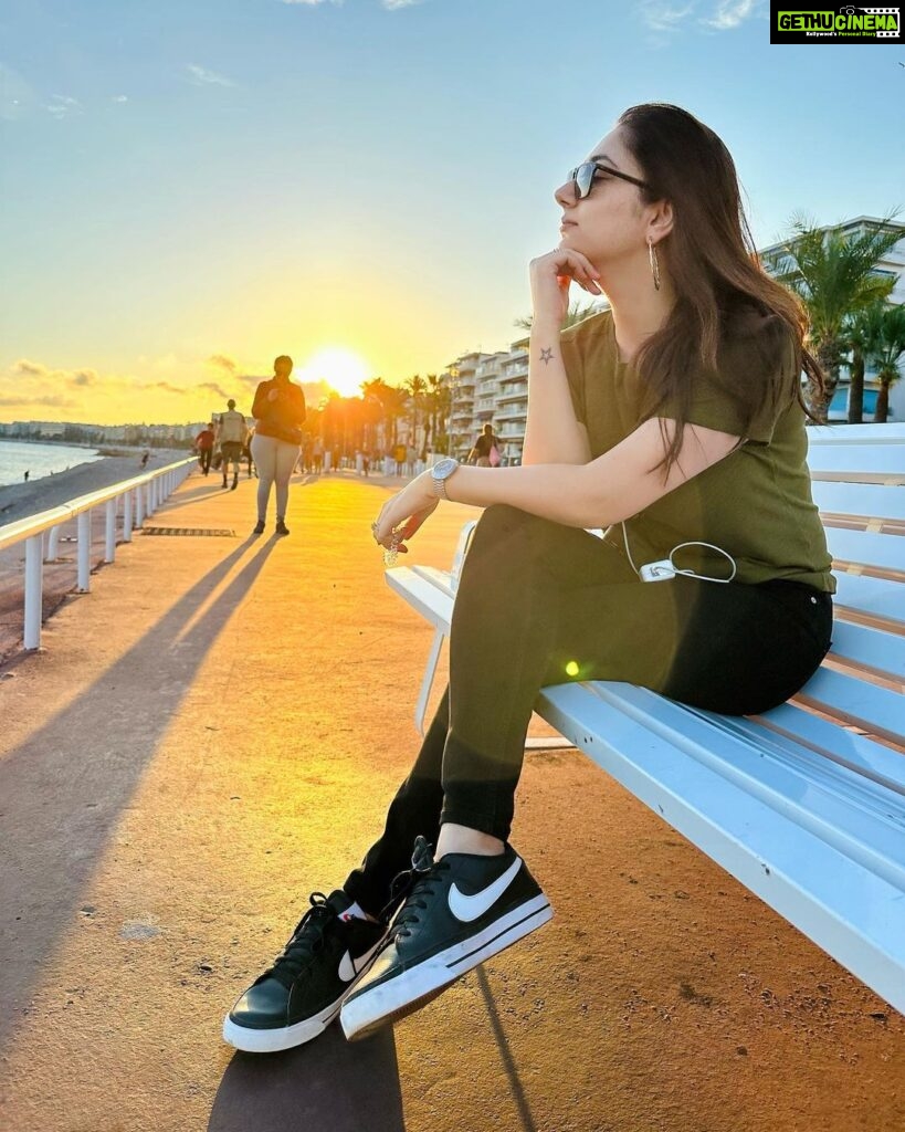 Actress Disha Parmar HD Instagram Photos and Wallpapers November 2022 ...