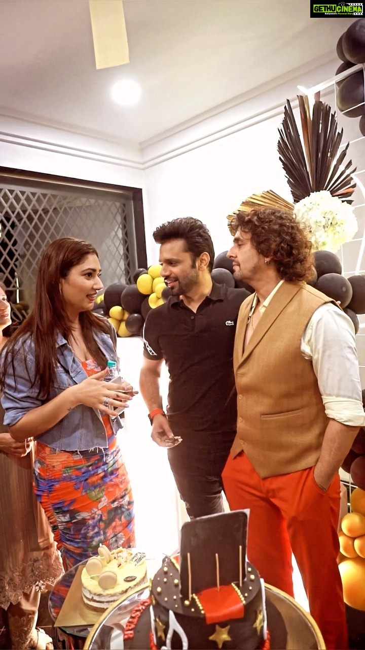 Actress Disha Parmar HD Photos and Wallpapers September 2022 - Gethu Cinema