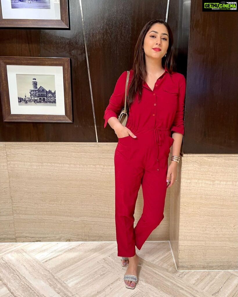 Actress Disha Parmar HD Photos and Wallpapers September 2022 - Gethu Cinema