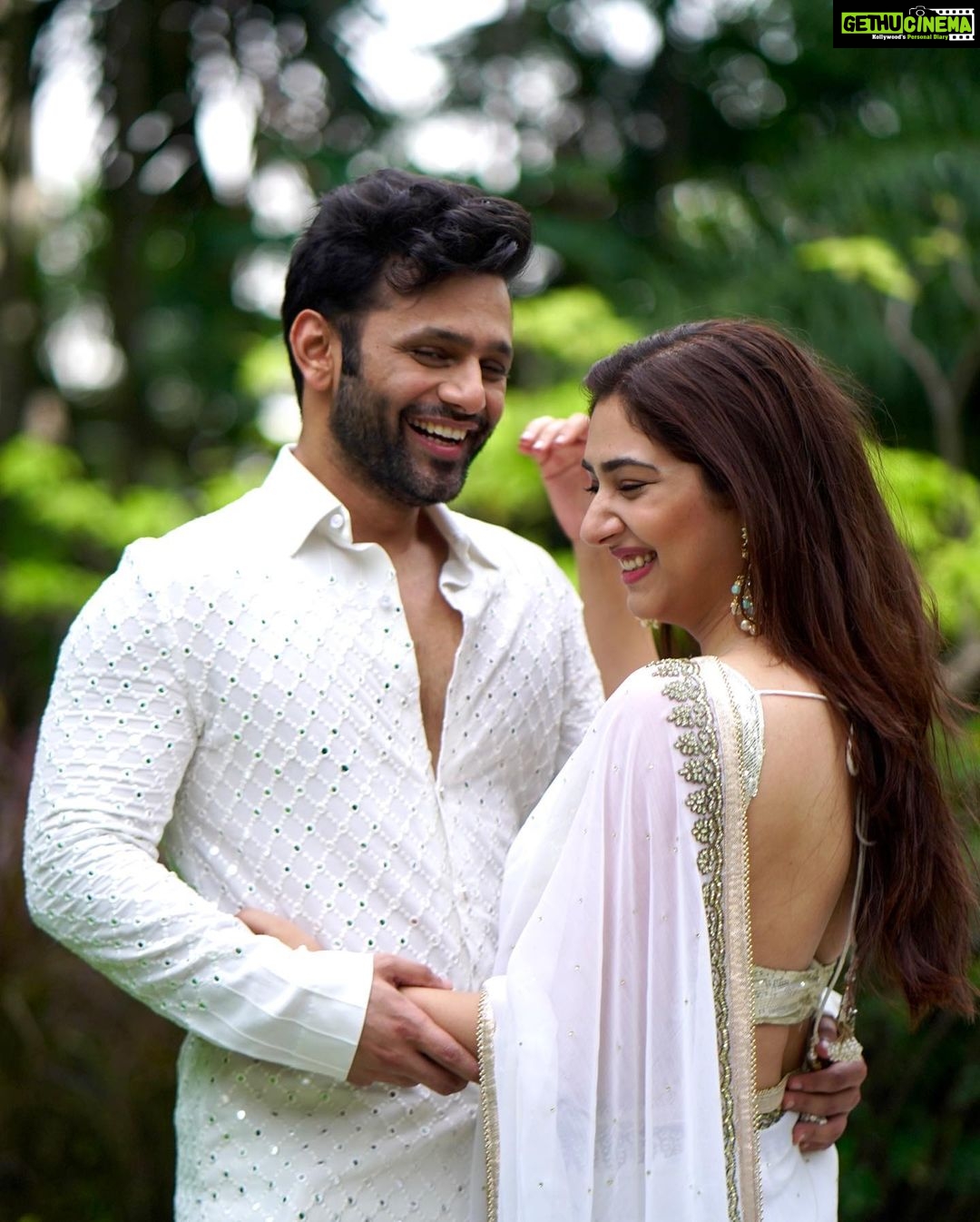 Actress Disha Parmar HD Photos and Wallpapers September 2022 - Gethu Cinema