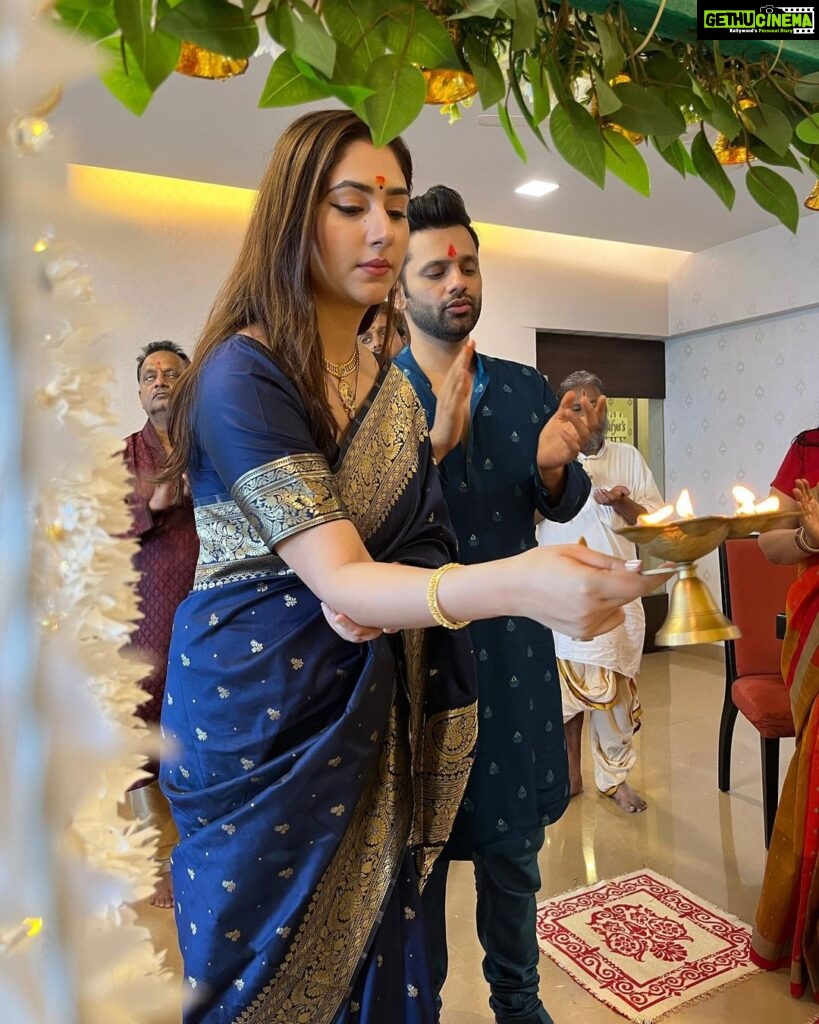 Actress Disha Parmar HD Photos and Wallpapers August 2022 - Gethu Cinema