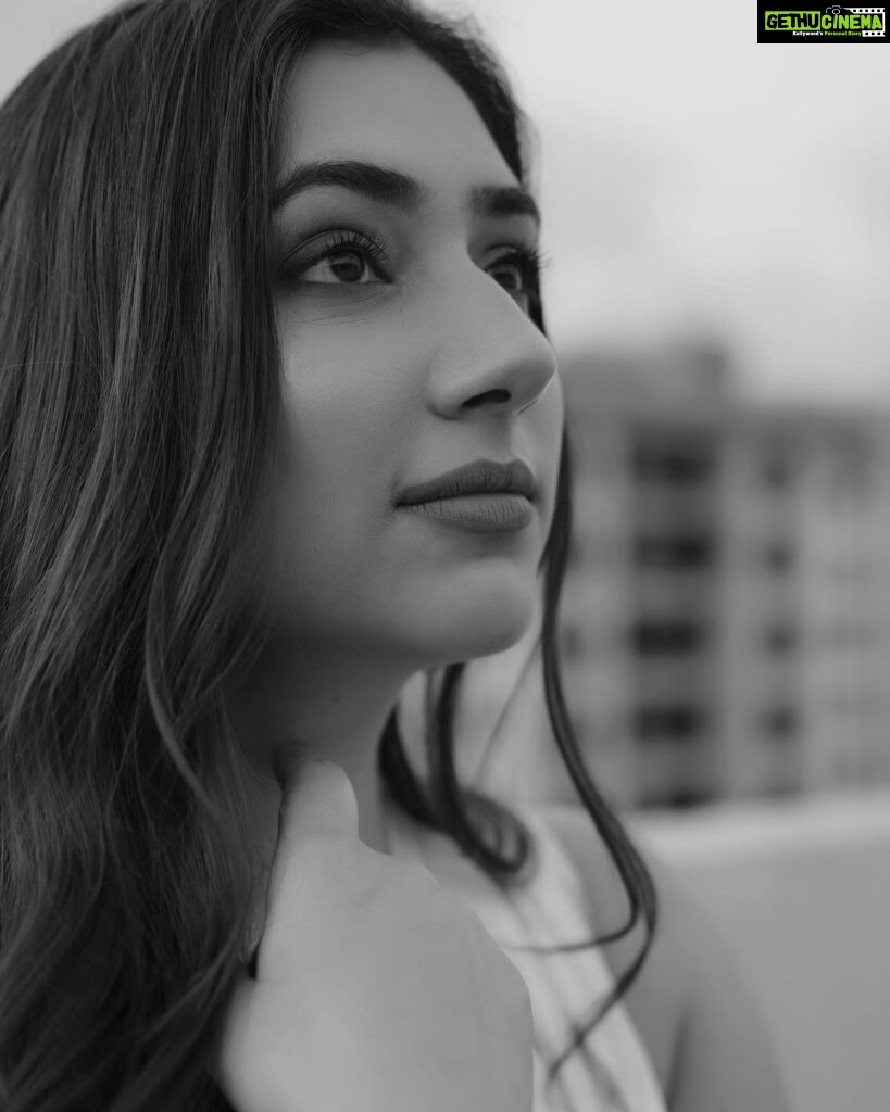 Actress Disha Parmar HD Photos and Wallpapers June 2022 - Gethu Cinema