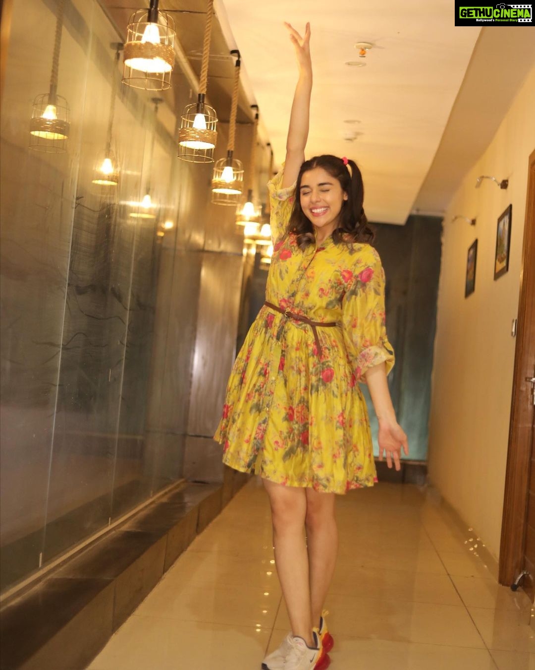 Actress Eisha Singh HD Instagram Photos and Wallpapers August 2021 ...