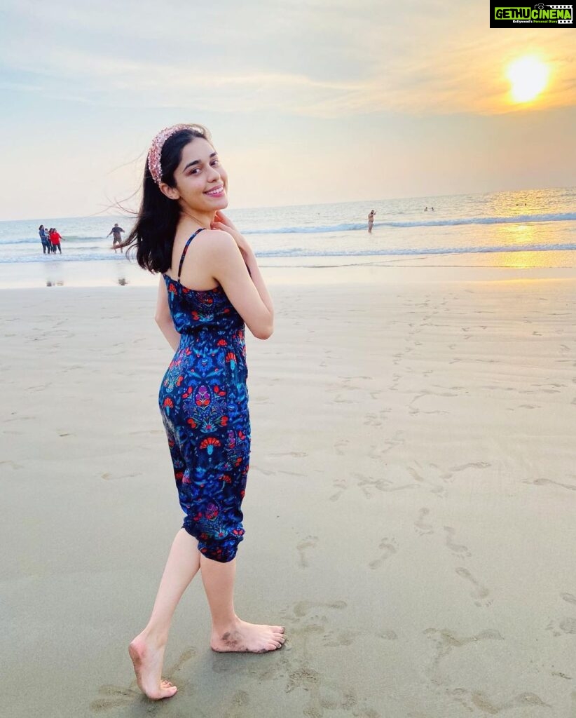 Actress Eisha Singh HD Instagram Photos and Wallpapers May 2021 | Gethu ...