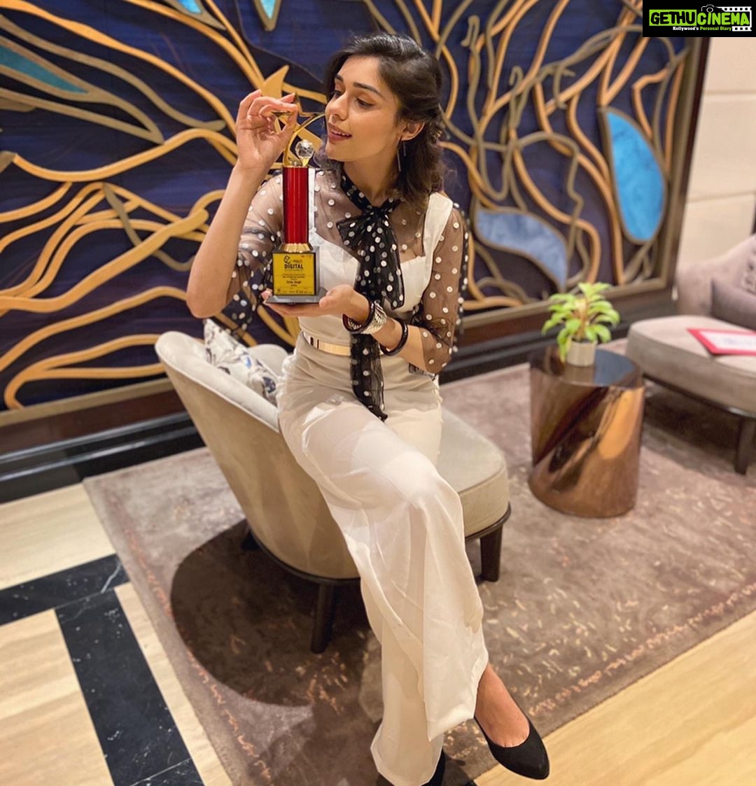 Eisha Singh Instagram – Spotting my soul mate… NUTELLA ️😂 | Gethu Cinema