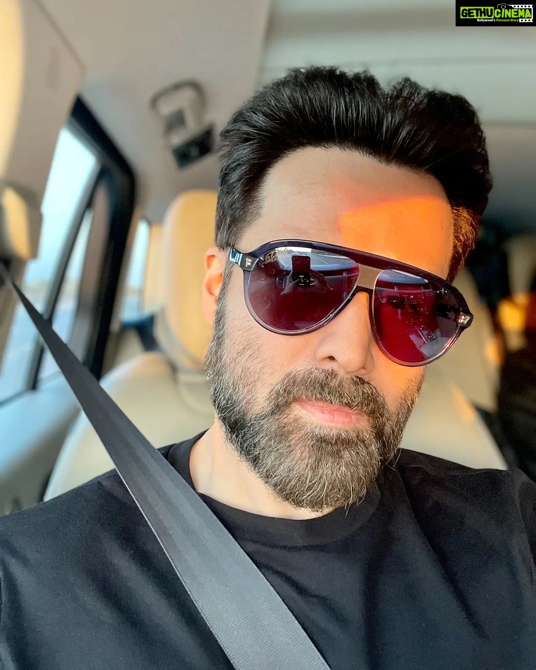 Emraan Hashmi Instagram – Here’s to lookin at you! 😉😉 | Gethu Cinema