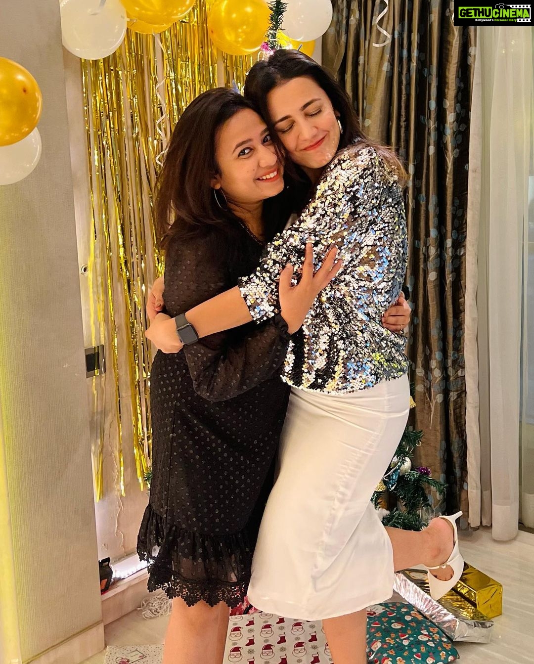 Esha Kansara Instagram – Many moods of Kaveri Chandra! A beautiful ...