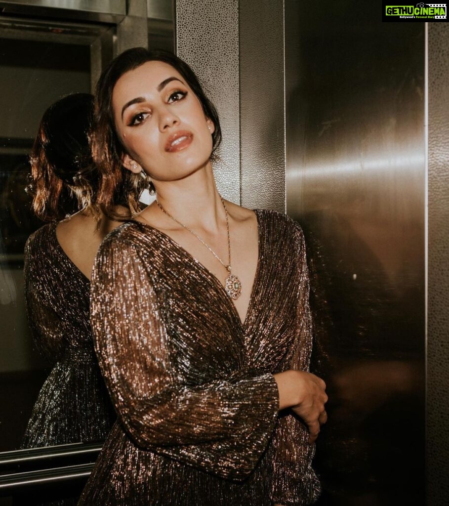 Actress Esha Kansara HD Instagram Photos and Wallpapers March 2023 ...
