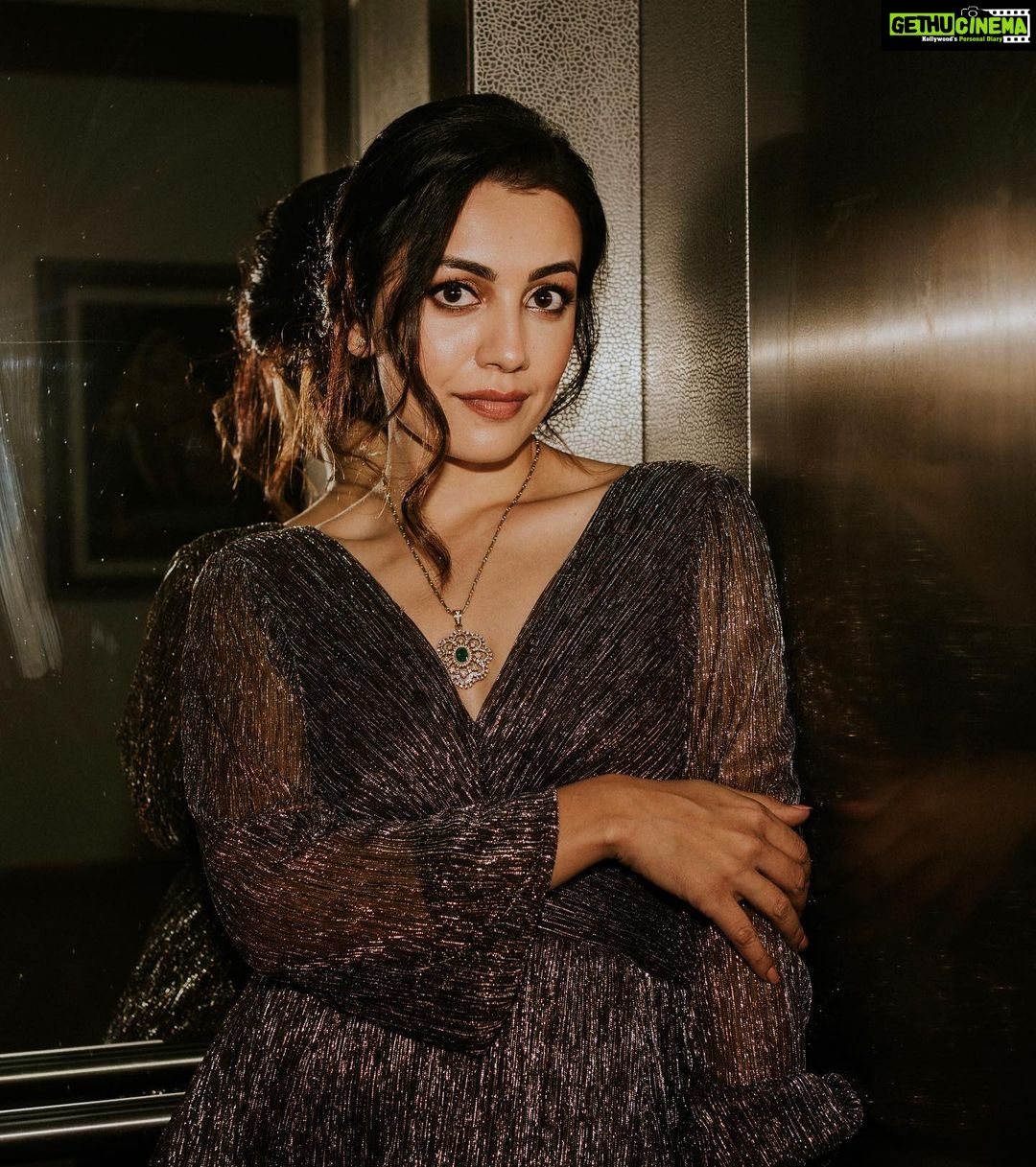Esha Kansara Instagram – Take that light when it’s on you!💃 . . For ...
