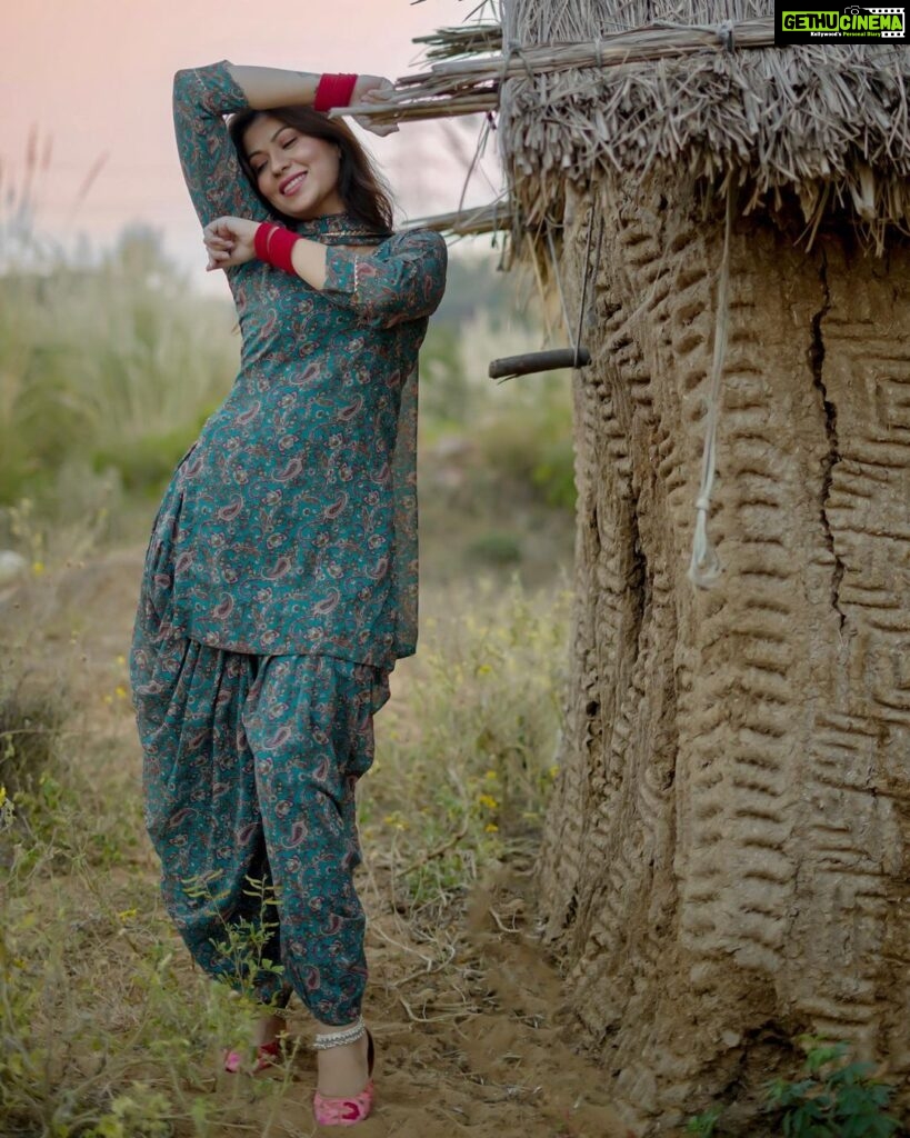 Actress Geet Gambhir HD Photos and Wallpapers November 2022 - Gethu Cinema