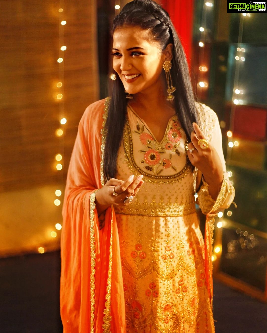 Gulki Joshi Instagram – Some more 💖 Photography @bharat_midha ...