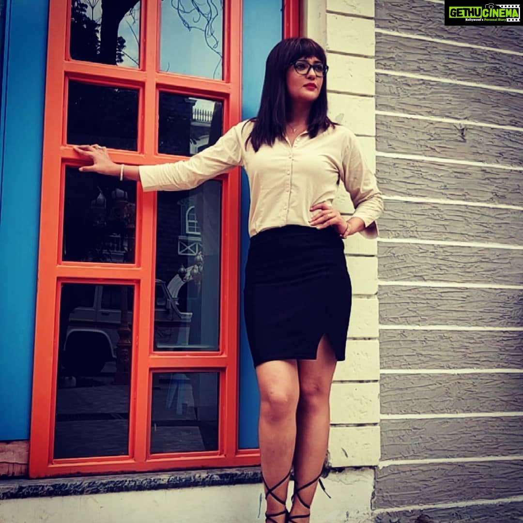 Gulki Joshi Instagram – Are you watching it yet ?? Maddam Sir , 10pm ...