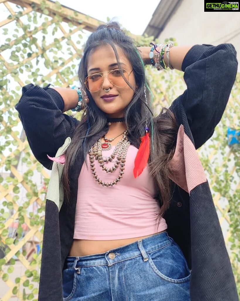 Actress Gulki Joshi HD Instagram Photos and Wallpapers March 2023 ...