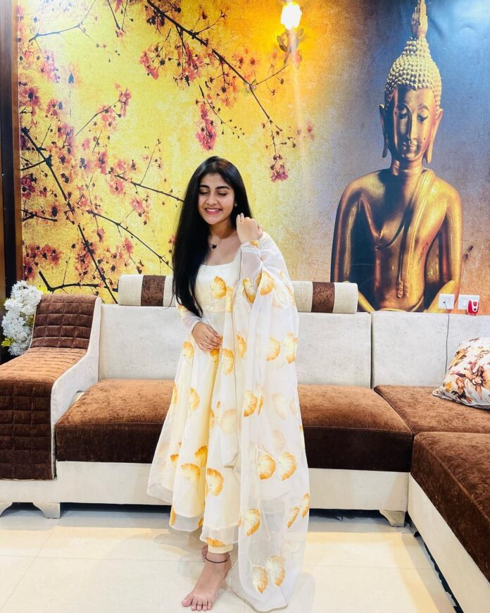 Actress Hasini Anvi HD Photos and Wallpapers November 2022 - Gethu Cinema