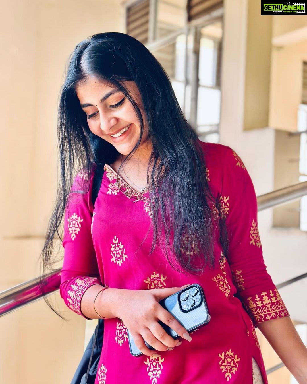 Hasini Anvi Instagram – Got that friday feeling 🫶🏼💕 #hasinianvi | Gethu ...