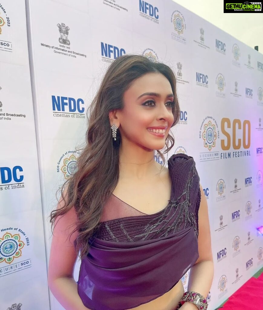 Actress Hrishitaa Bhatt HD Photos and Wallpapers March 2023 - Gethu Cinema