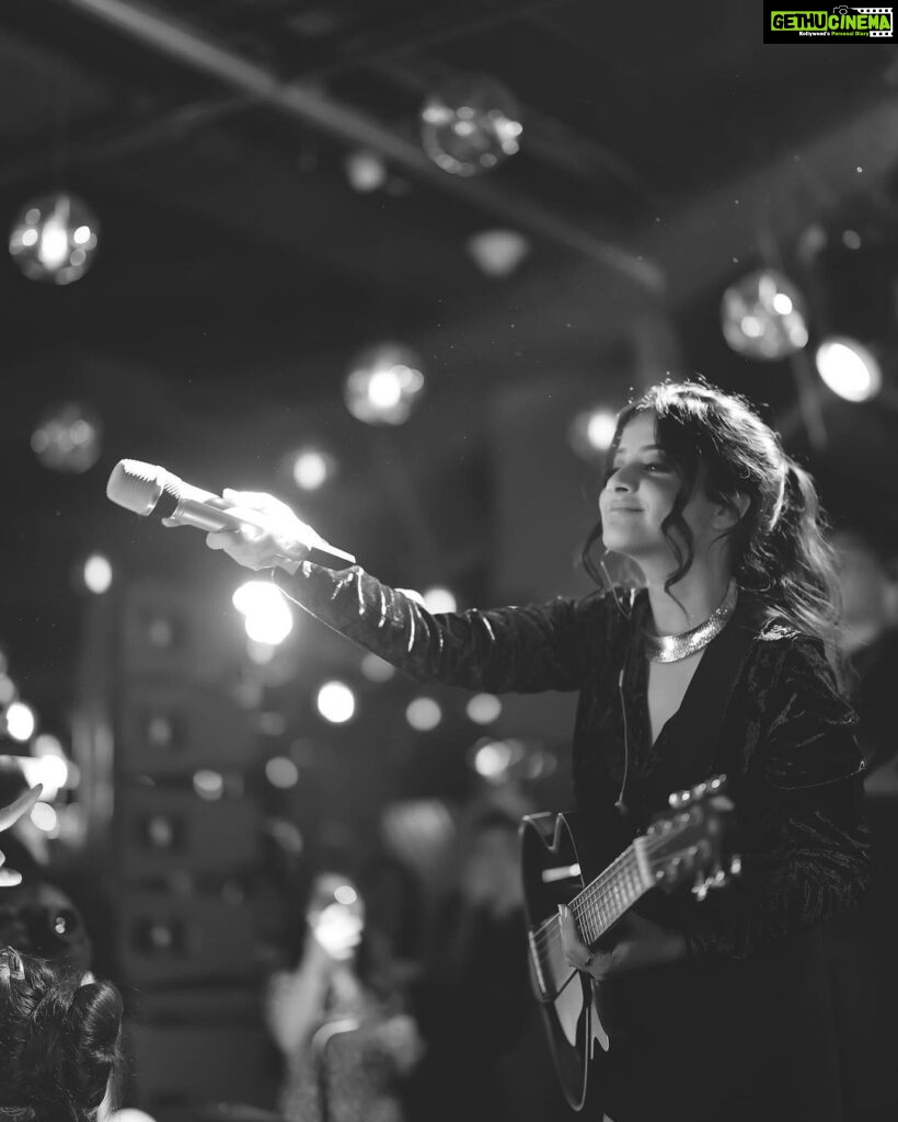 Singer Jasleen Royal HD Instagram Photos and Wallpapers June 2022 ...