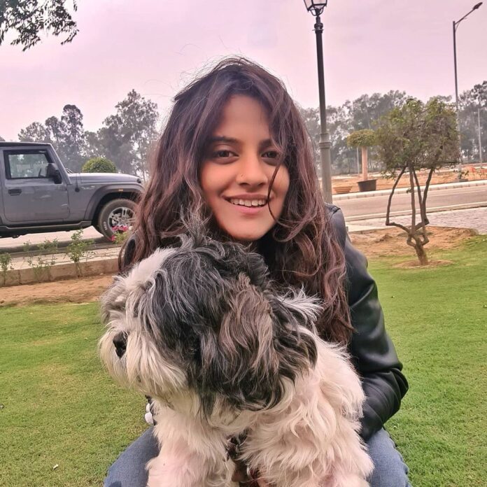 Singer Jasleen Royal HD Photos and Wallpapers August 2021 | Gethu Cinema
