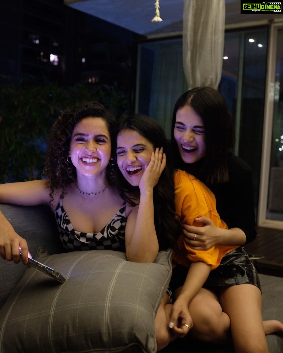 Singer Jasleen Royal HD Instagram Photos and Wallpapers June 2022 ...