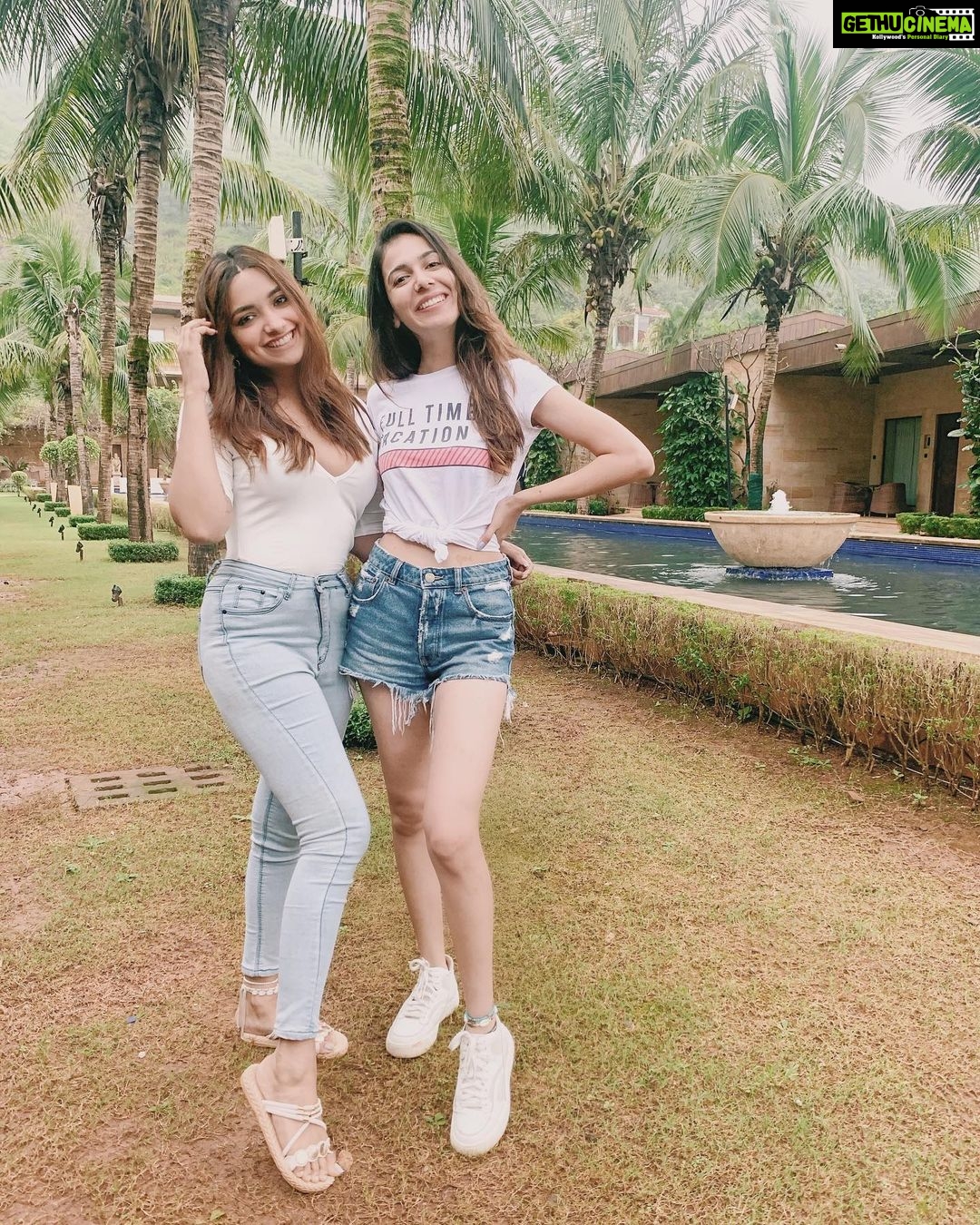 Jiya Shankar Instagram – @contiloepictures you have a really pretty ...