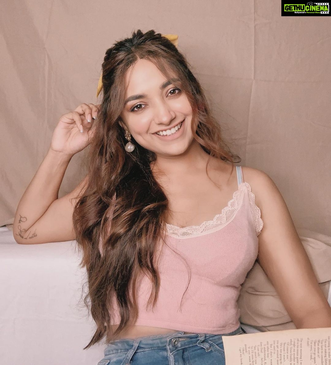 Jiya Shankar Instagram – Smile because you never know who’s falling for ...